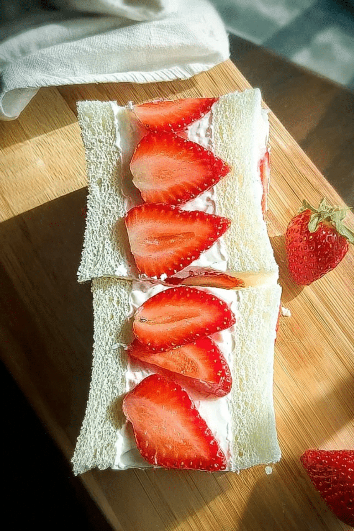Strawberry Sando: A Sweet and Creamy Japanese Fruit Sandwich You’ll ...