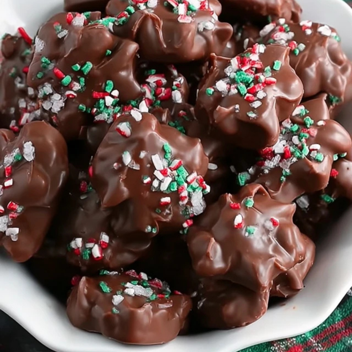 Christmas Crock Pot Candy: A Deliciously Easy Holiday Treat - Superb Recipe